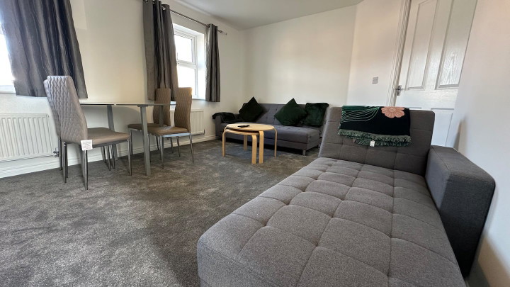 Cosy 2-bed Maisonette| Aylesbury| Free Parking - Aylesbury