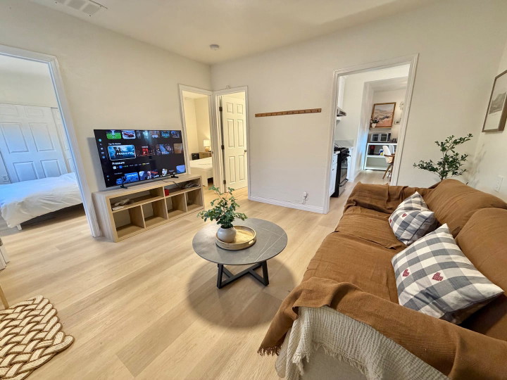 Warm & Walkable Retreat | Near Everything - Pasadena, CA