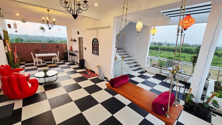 Appartement Festif Rétro Avec Terrasse Au Coucher Du Soleil | Jacuzzi | Karaoké - Bangalore