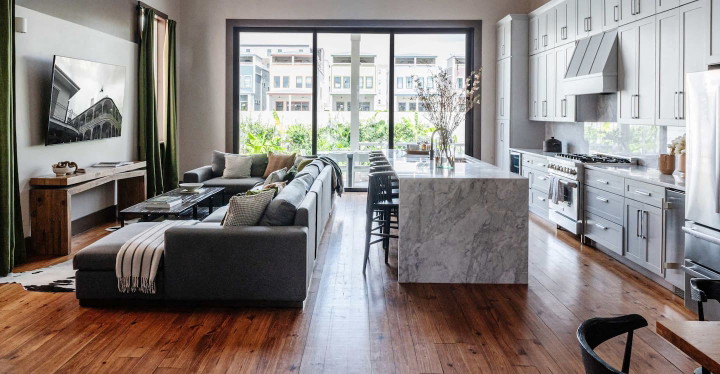 The 1300 | Designer 6-bedroom, Close To Parades - Louisiana