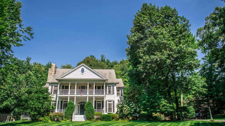 Large Family Home Near Five Colleges - Massachusetts
