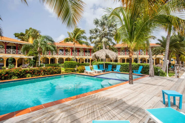 Spanish Waterfront Apartment With Tropical Garden - Curaçao