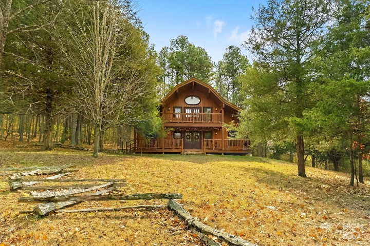 Cinnamon Valley - The Barn - Eureka Springs, AR
