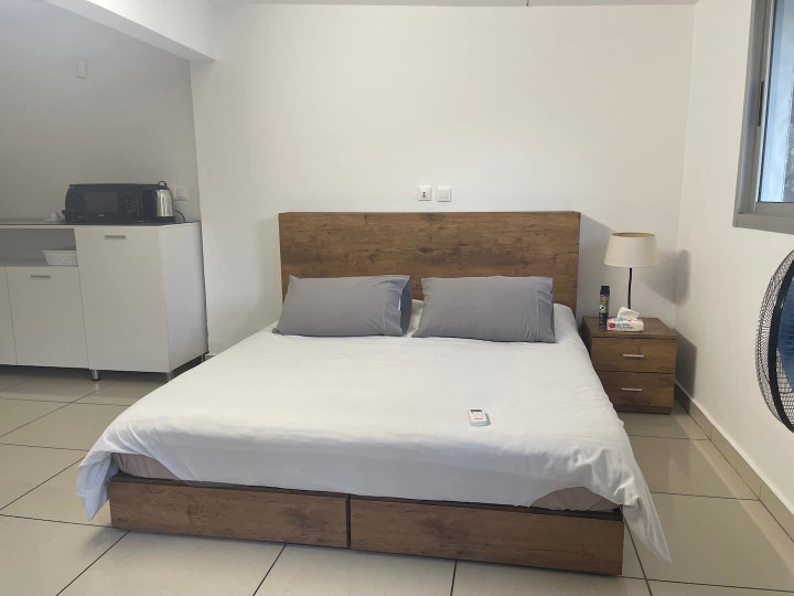 Chambre Indépendante, Idéale Pour 1 à 2 Voyageurs - Abidjan