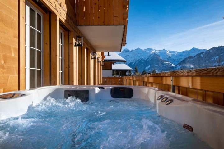 Neue Ferienwohnung M. Privaten Jacuzzi Für 6 Pers. - Lenk im Simmental