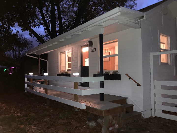 River Side Bungalow - Pet Friendly - Eugene, OR