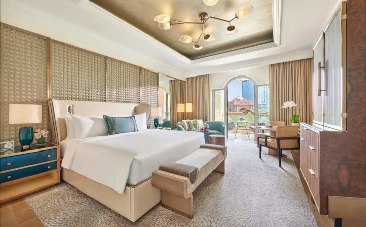 Deluxe City View King Room Near Tennis Courts - Al Ain