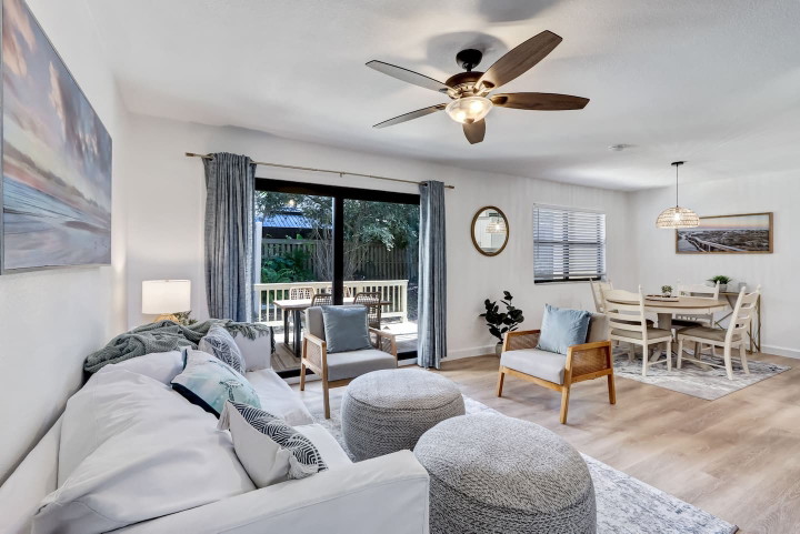 Sand Castle Bungalow - Fernandina Beach, FL