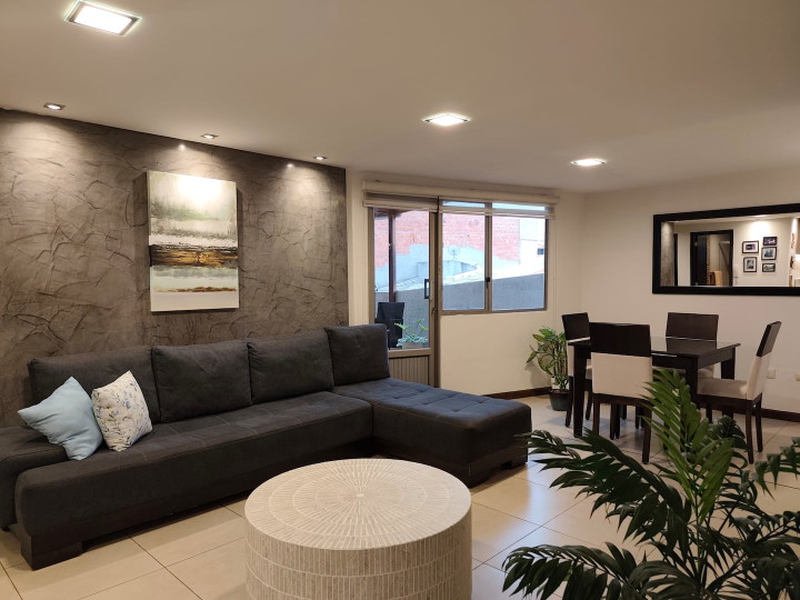 Beautiful And Comfortable Apartment In A Residential Area - Ecuador