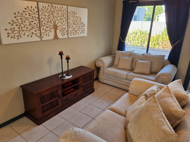 Lemon Tree Lane On Northcote.
2 Bedroom Unit. - Cessnock