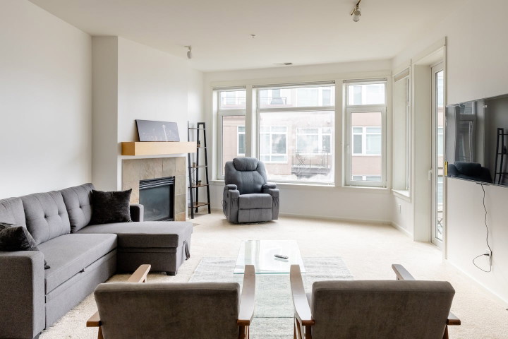 Downtown Seattle, Waterfront Condo (2 Bedroom) - Seattle, WA