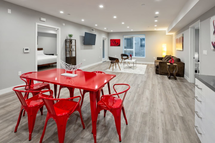 2br Hollywood Blvd + Free Breakfast, Parking - Hollywood, CA