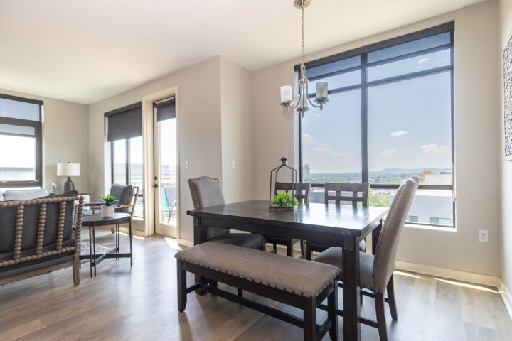 Luxurious Top Floor 2 Br 2 Ba Downtown Condo-#604 - Tennessee