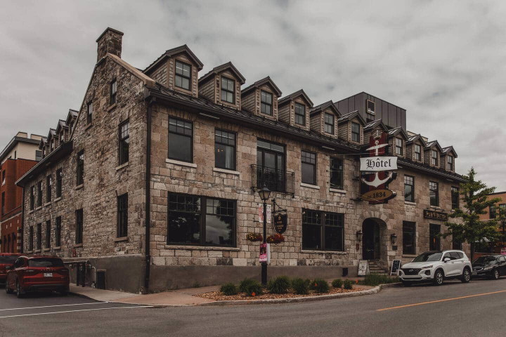 The British Hotel-the Mondoux Suite - Kanata