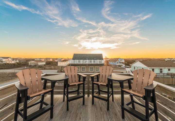 Stunning Beach House W/ocean View & Hot Tub! - Kitty Hawk, NC