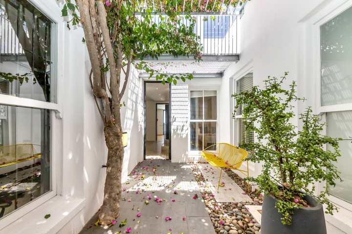 Spacious Modern Home In Iconic Green Point - Claremont