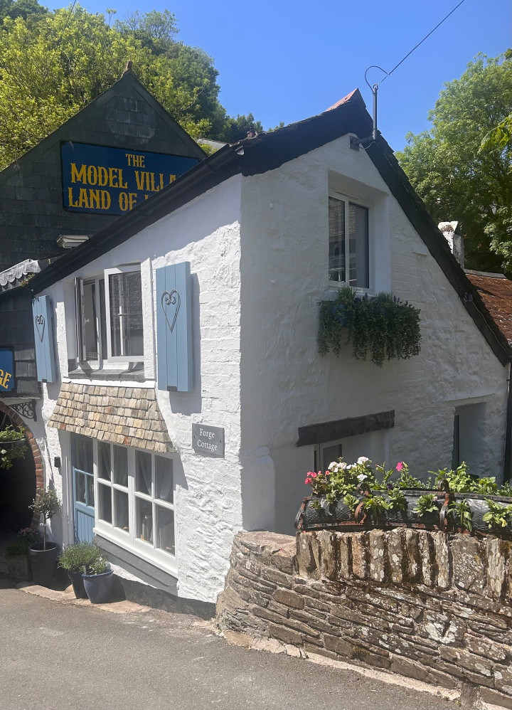 A Riverside Cottage In The Heart Of The Village - Polperro