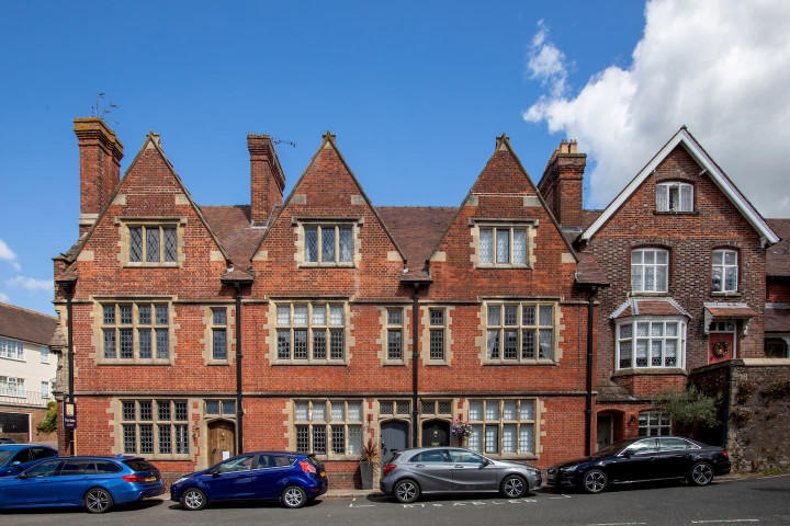 Beautiful Iconic Listed Building With Views Overlooking The Arundel Cathedral - Arundel
