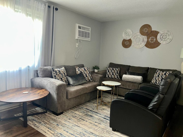 Central Location | Charming | Smart Tv - Fargo, ND