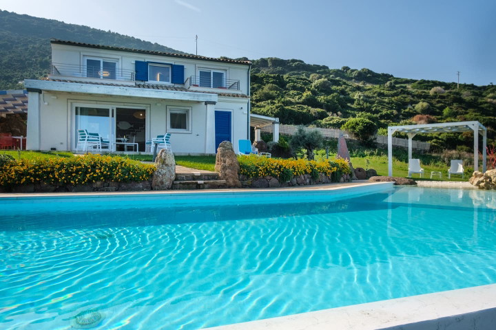 Waterfront Villa With Pool & Jacuzzi - Castelsardo
