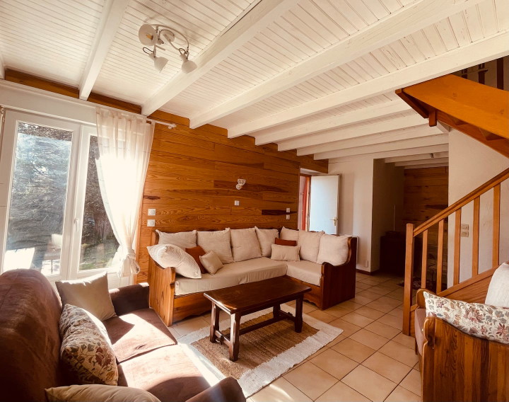 Grand Chalet Niché Au Coeur D'un Site Naturel - Remiremont