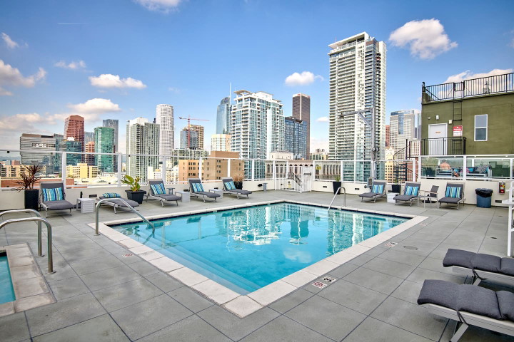 Beautiful 2-br Loft In Dtla W/ Rooftop Pool - Los Ángeles
