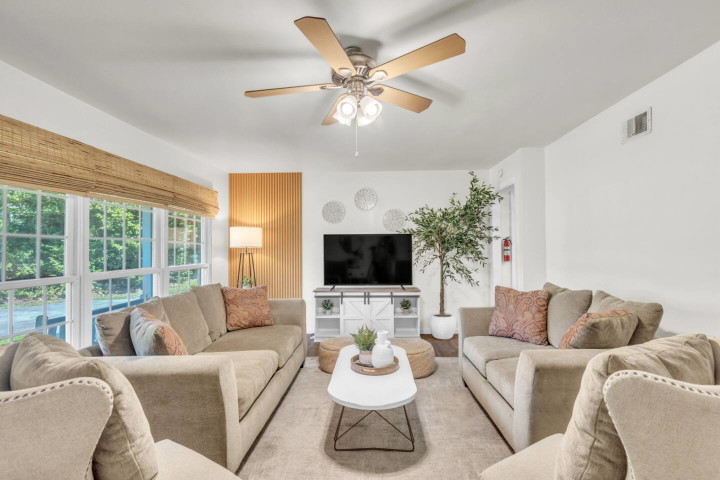 3br Near River St & Forsyth | Porch + Parking - Savannah
