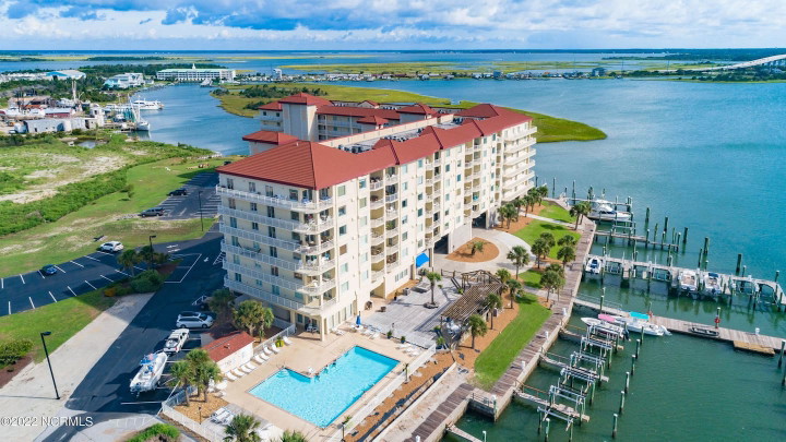 Gorgeous Inlet View - Balcony & Pool - Beaufort
