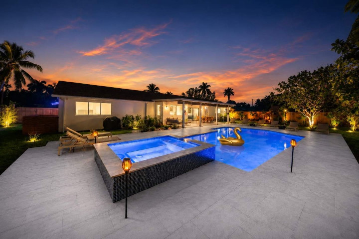 7br Villa Vizcaya Heated Pool Jacuzzi Sauna Gym - Miramar, FL
