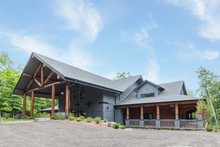 Muskoka Grand Luxury Lodge - Huntsville