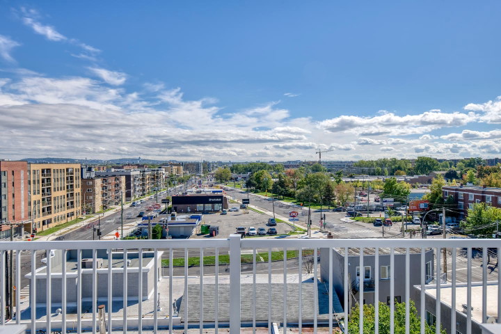 Lovely Condo 3bdr - Laval