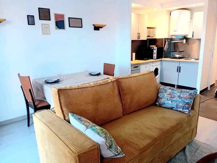 Orange 70's: Cozy Studio Near The Station - Béthune