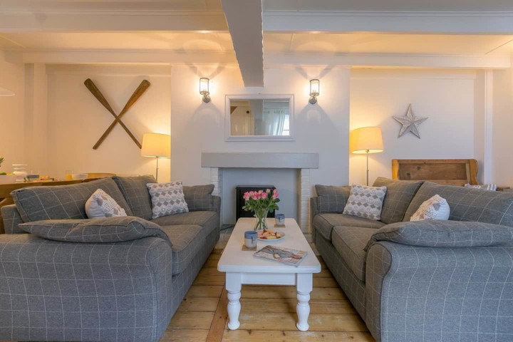 Cottage In Downalong, Central St Ives Sleeping 8 - St Ives