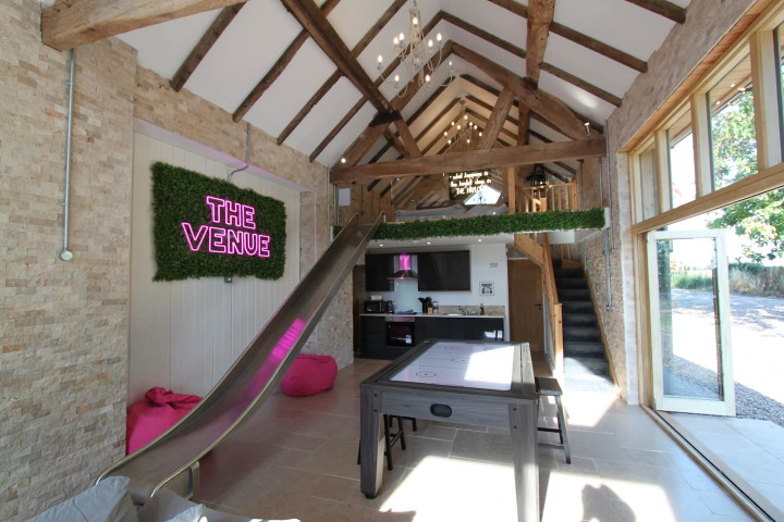 The Venue 
Luxury Barn - Worcestershire