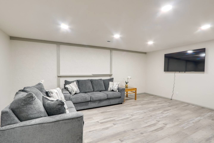 Group Getaway W/ Private Yard In Wichita! - Wichita, KS