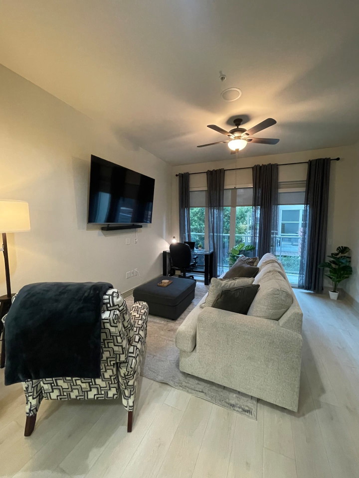 Cozy Addison Gem Well Located With Full Amenities - Farmers Branch