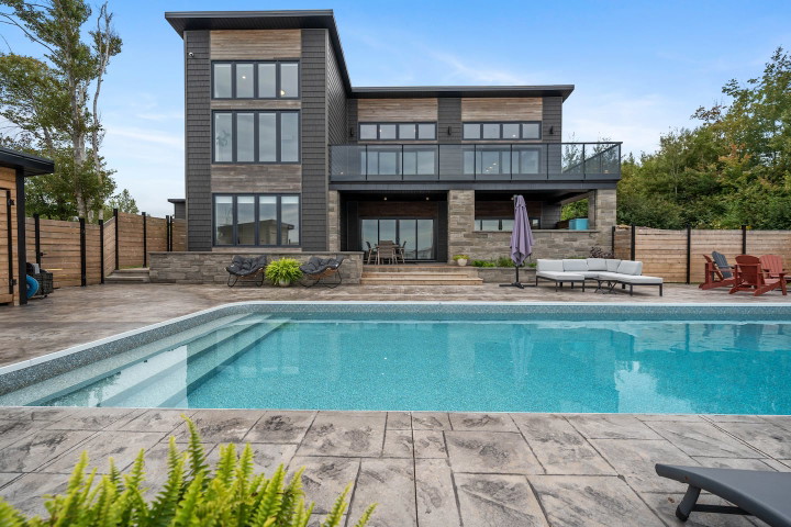 The Rose Heath Retreat | Pool & Oceanfront - Pictou