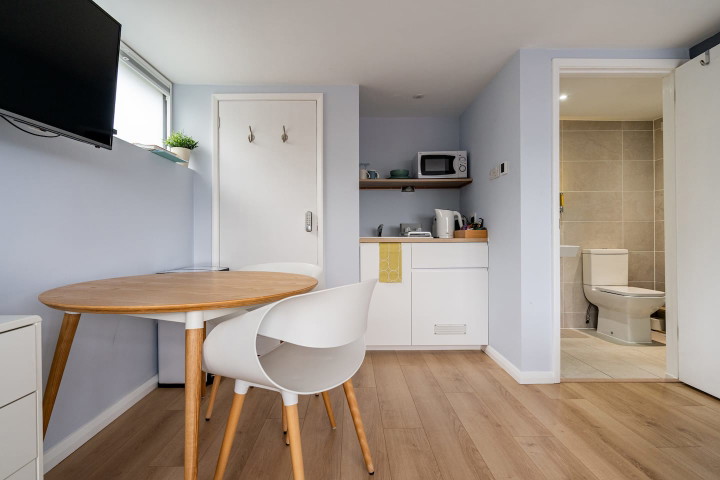 Modern Studio Apartment With Great Views. - Herne Bay
