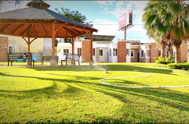 Casa Minimalista Privada Con Ac Y Jardín - Guatemala