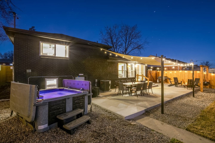 Cozy Family Retreat | 5 Beds | Jacuzzi & Mountains - Westminster, CO
