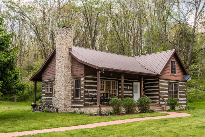 Serendipity Park Cabin | Hot Tub  Peaceful Woods - Nashville, IN