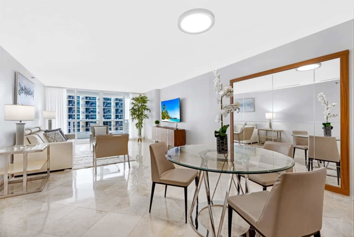 On-site Dining | Gym & Hot Tub Access | Staycozy - South Beach, FL