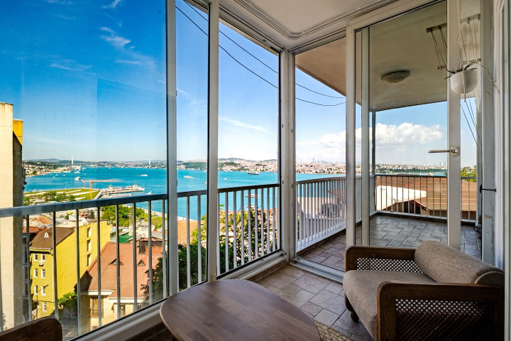 Stylish Cihangir Flat W/ A Stunning Bosphorus View - İstanbul