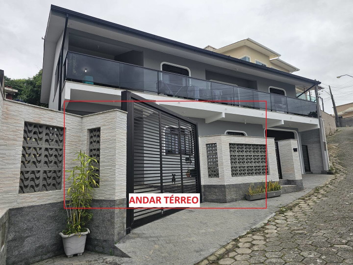 House With 2 Bedrooms, Garage And Close To The Beaches - Governador Celso Ramos