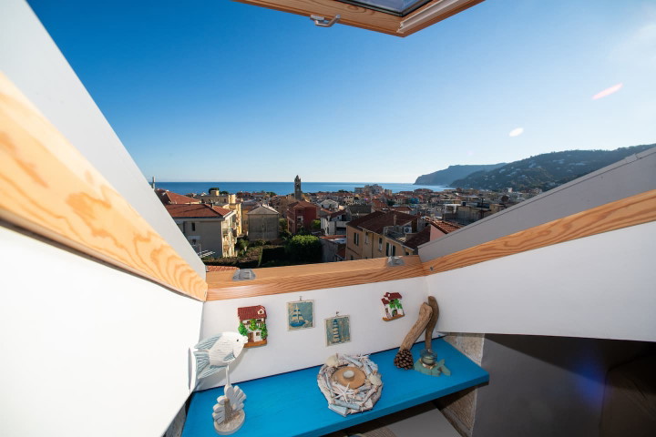 Spotorno, Attico Panoramico E Terrazzo Abitabile - Spotorno