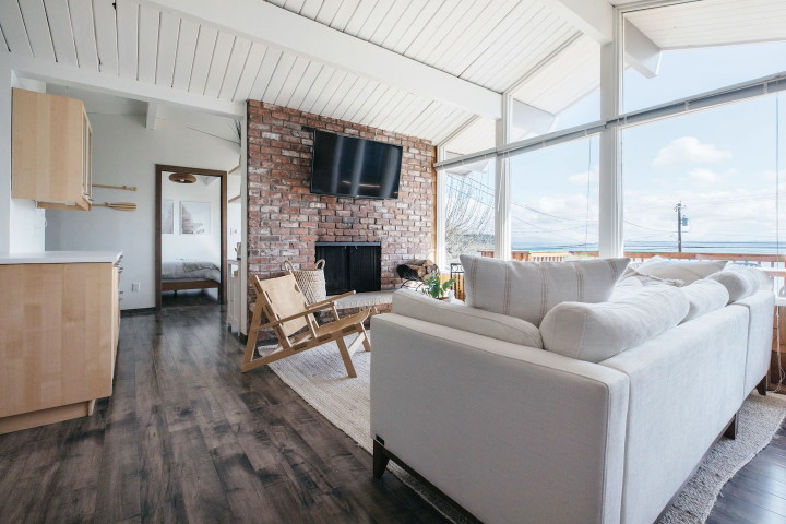 Charming Camano Cottage W Private Beach Access - Whidbey Island, WA
