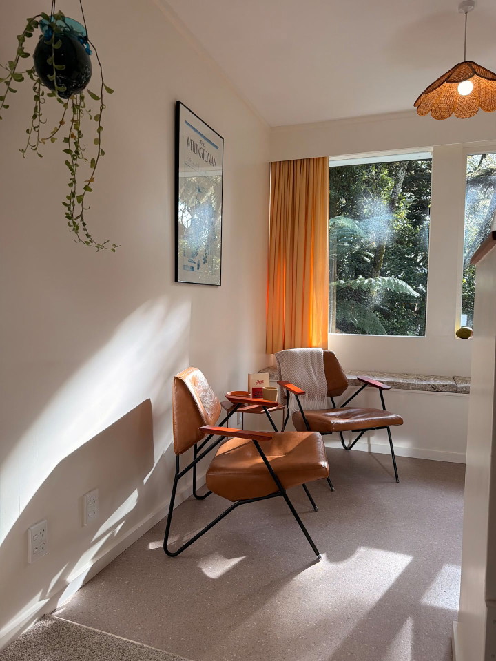 Peaceful Retro Flat In Native Bush - Wellington