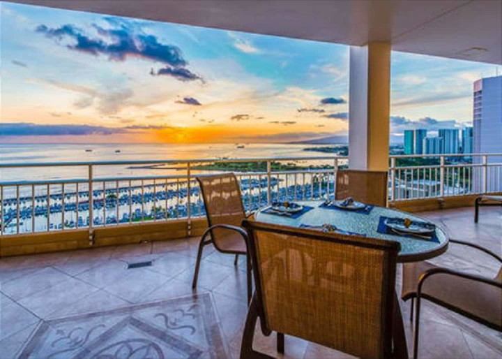 Ilikai 2602 3br/2ba Penthouse Ocean/harbor View - Honolulu, HI