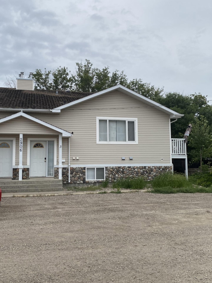 Super South Side Apt #3-close To Costco & College - Alberta