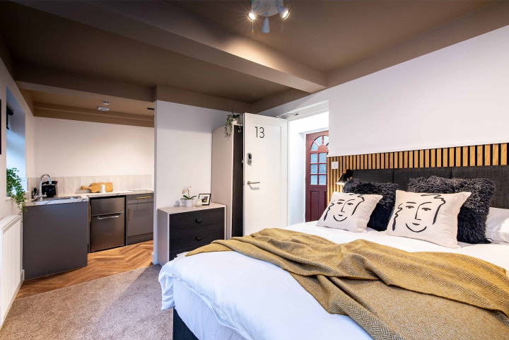The Coach House, Gatwick, Flat A- Parking Included - London Gatwick Airport (LGW)